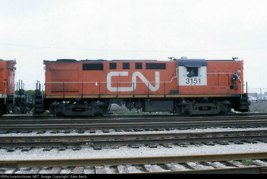 CN 3151--RS18